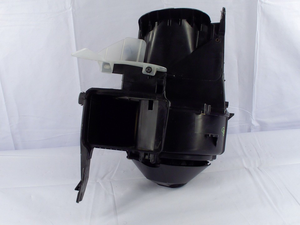 2004-2006 Toyota Tundra HVAC Blower Case OEM | eBay