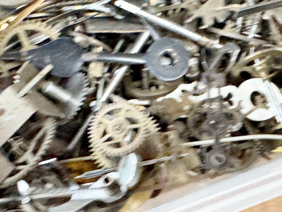 ANTIQUE CLOCK SPRINGS BALANCE WHEELS GEARS HANDS MECHANISM PARTS REPAIR ...