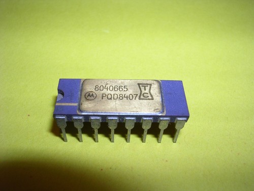 Motorola / Tandy (TC) 8040665 (4164 Compatible) 64K x 1 Dynamic RAM | eBay
