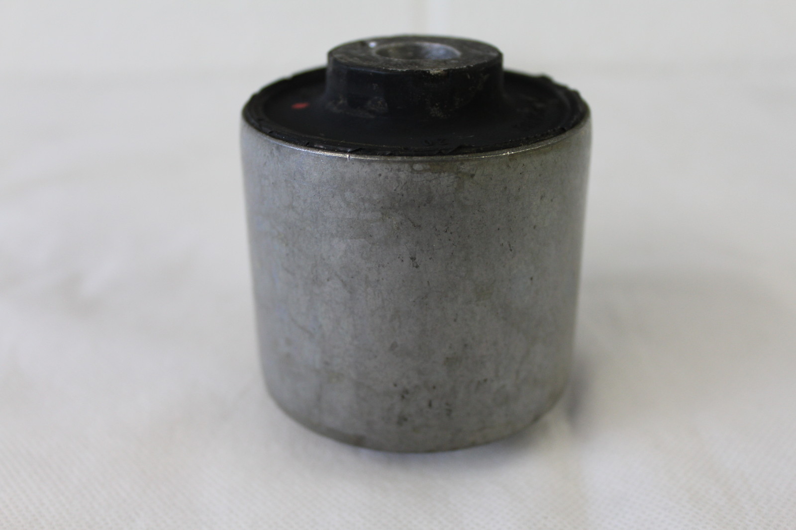 Genuine Mercedes-Benz W204 C-Class Top Suspension Arm Bearing Bush ...