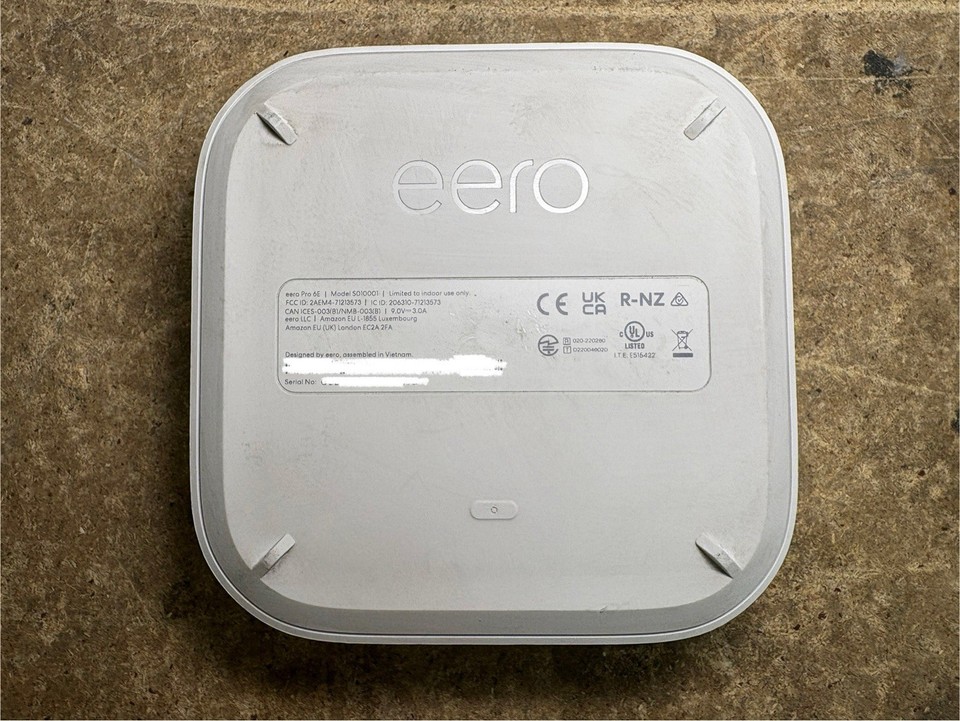eero Pro 6E Tri-Band Mesh Wi-Fi 6E S010001 white NO ADAPTER ISP lock ...