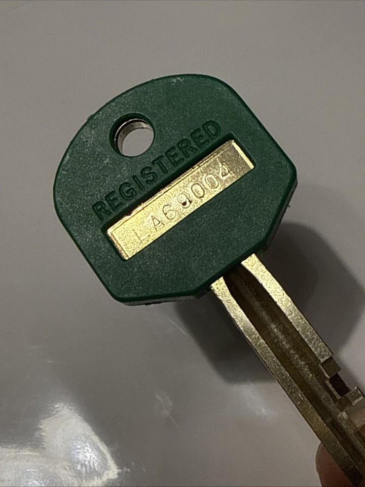 Nintendo Kiosk Key For Original Lock | Wii U- Switch- 3DS | Part OEM ...