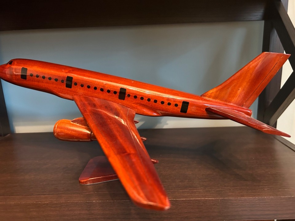 Desktop Mahogany Airplane Model - Boeing 757 | eBay