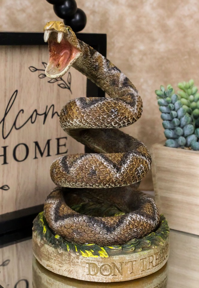 Realistic Ferocious Attacking Diamondback Rattlesnake in Coiled Posture ...