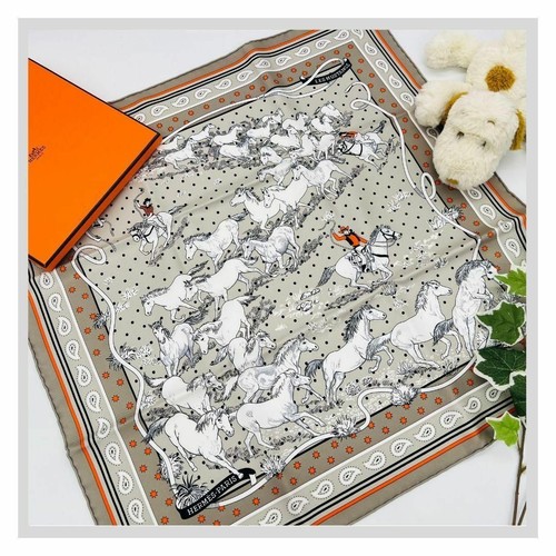 HERMES Carre 55 LES MUSTANGS Horse Silk Scarf 55cm Grey White w/Box | eBay