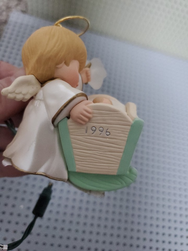 Hallmark 1996 Baby's 1st Christmas Ornament, Very Sweet, Light and ...