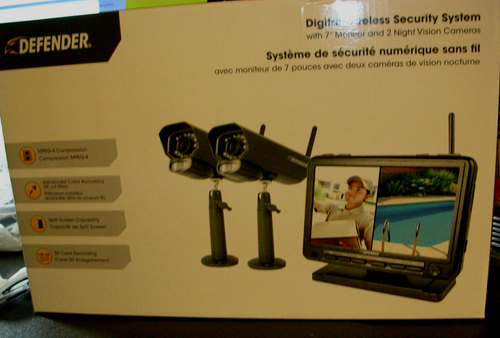 2 Plug-In Security Camera System 7" Wireless Monitor SD Card Night ...
