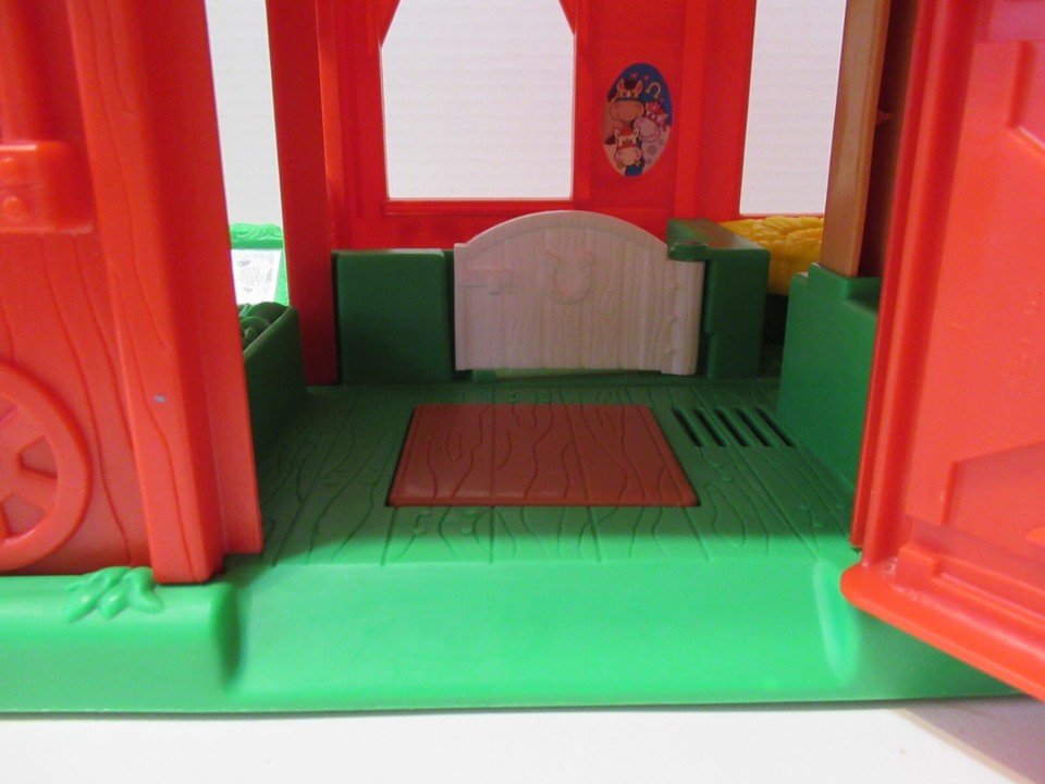 Fisher Price Little People Red Barn. 1999 Tested Works Good Used ...