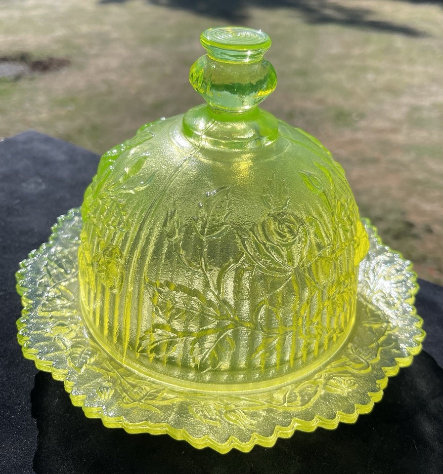L.E. Smith Vaseline Uranium Glass, Rose Pattern. Covered Butter Dish ...