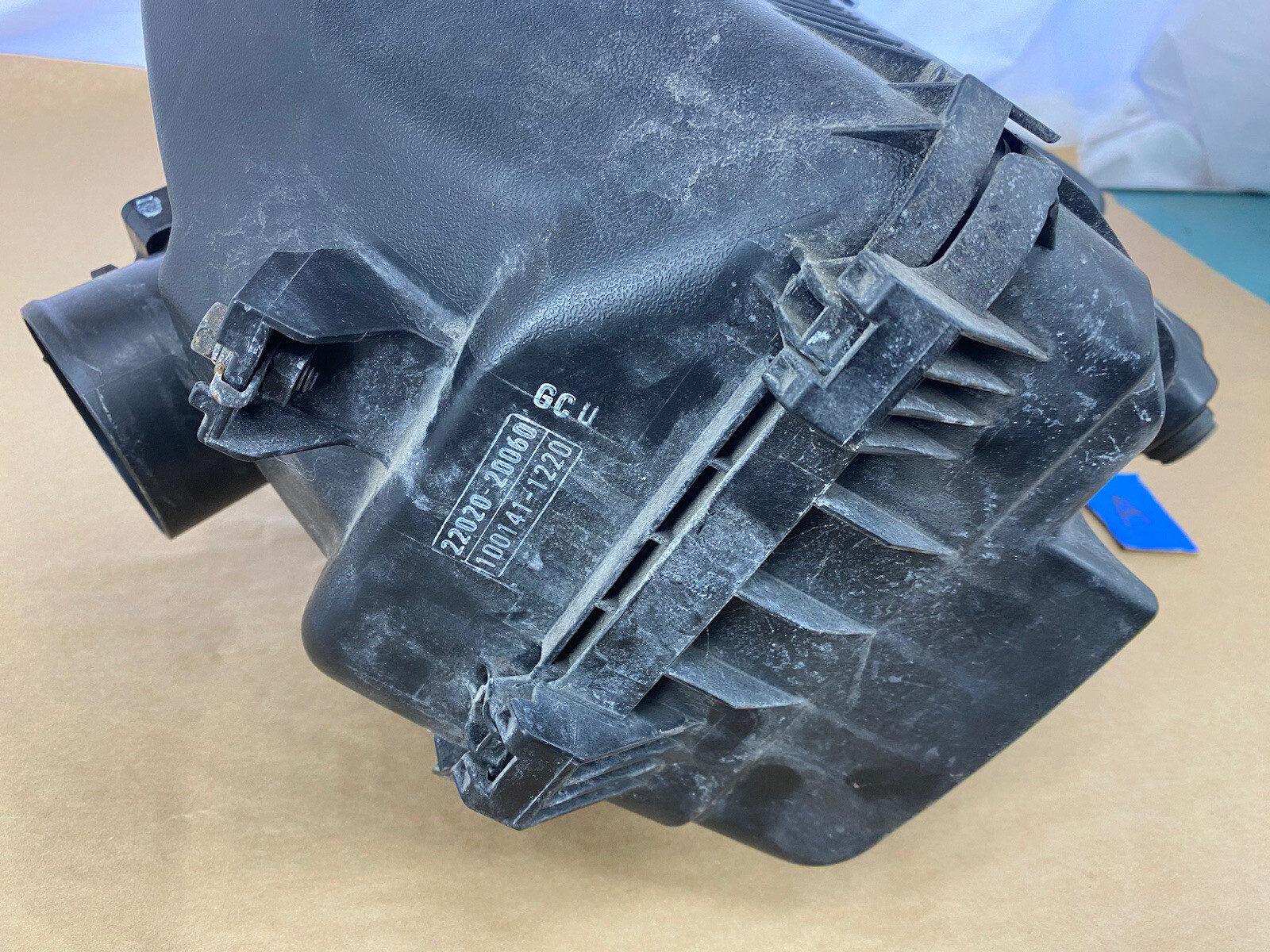 1997-2001 Lexus ES300 Air Cleaner Assembly MAF Intake Vacuum Valve ...