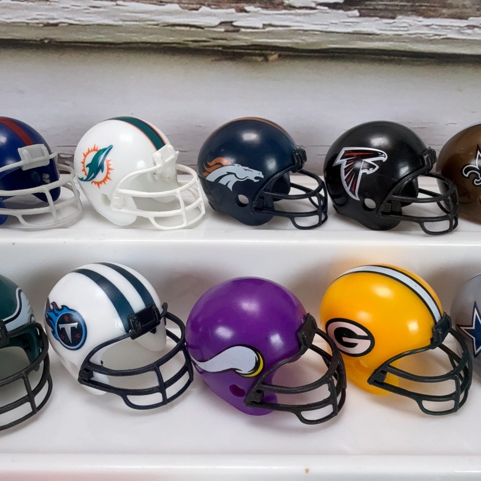Lot of 32 NFL Mini Football Helmets Gumball Miniature Complete Set 2015 ...