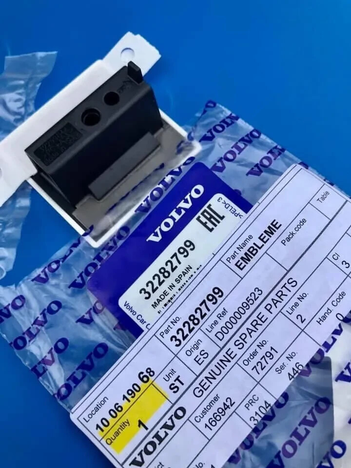 Volvo XC60 II POLESTAR OE Radiator Grill Emblem SET 32282799, 32282800 ...