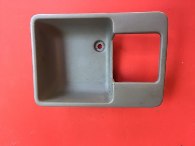 2004 - 2007 FORD FREESTAR LX RIGHT REAR PASS. SIDE DOOR HANDLE COVER ...