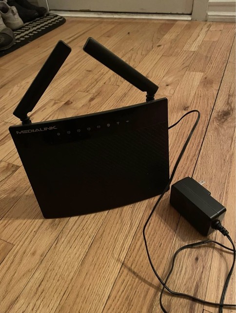 Mediabridge MLWR-AC1200 Medialink AC1200 1000 Mbps Wireless Gigabit ...