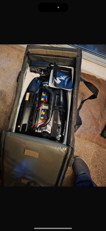 Waverunner Shuttle In Very Good Condition with Batteries and Chargers ...