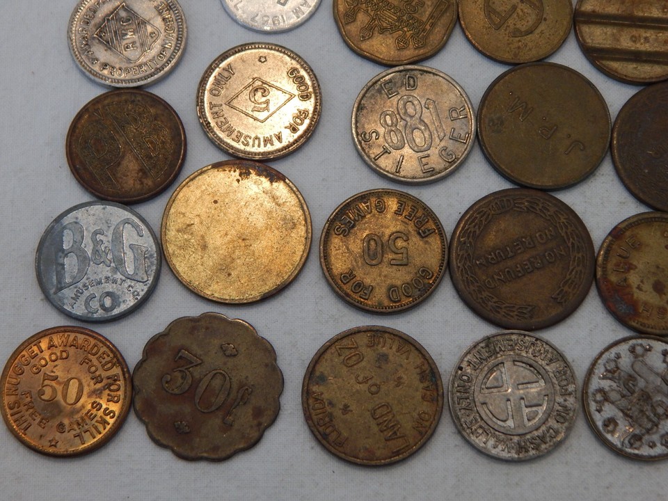 MIXED LOT OF 60 - JUNK DRAWER TOKEN COIN LOTS GAMING, ADVERTIZING, COMM ...