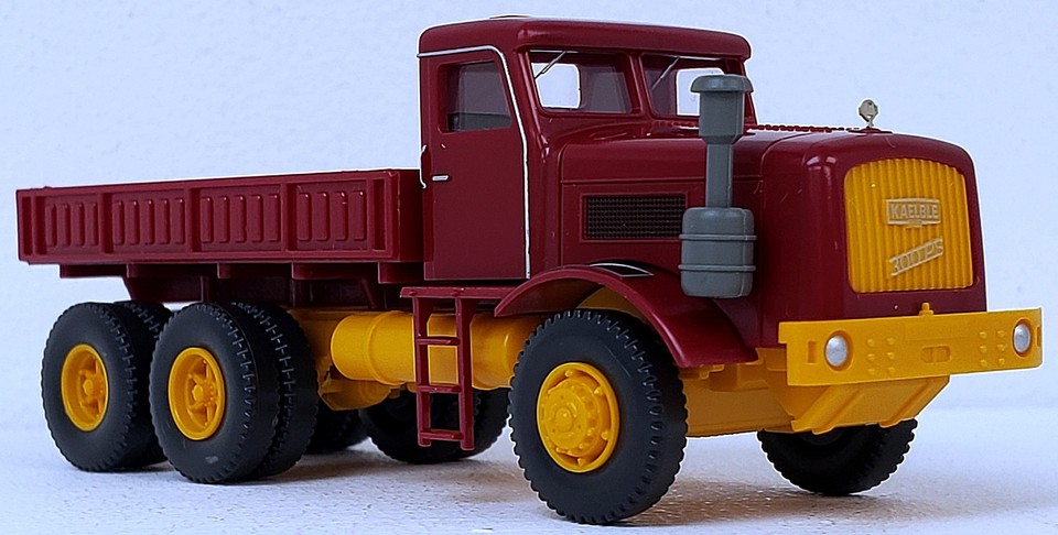 Wiking NEW HO 1/87 Scale Kaelble Heavy Duty 3-Axle Transport Tractor ...