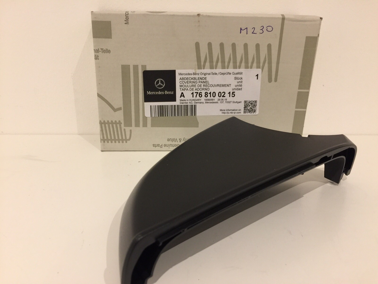 Genuine MERCEDES BENZ W176 a Class RH Wing Mirror Black Under Trim ...