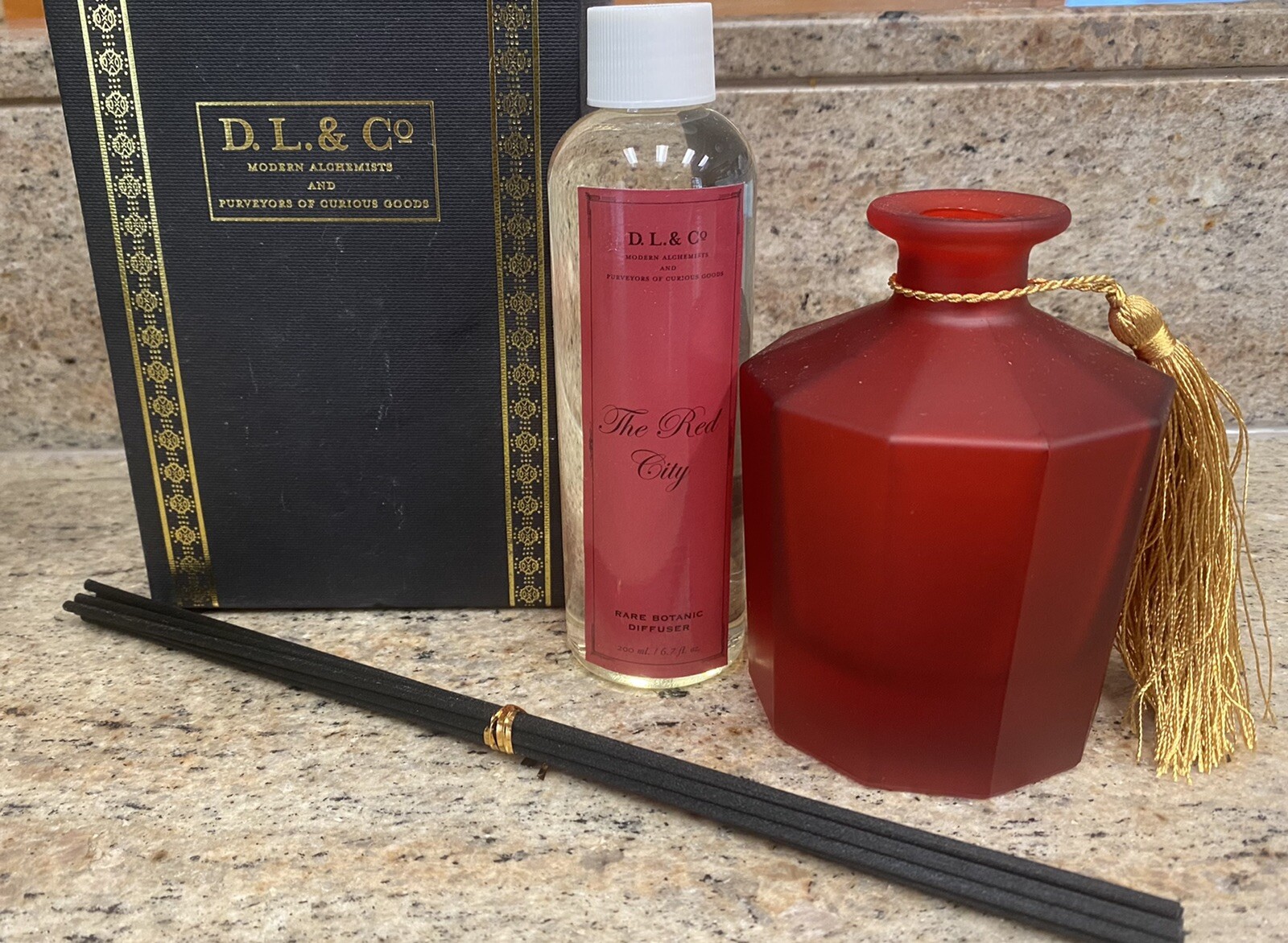 D.L. & Co Candle The Red City Diffuser With Reeds New In Box | eBay