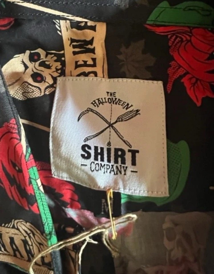 Halloween Button Up Shirt Skulls Horror Pumpkin Beware Ghost Creepy ...