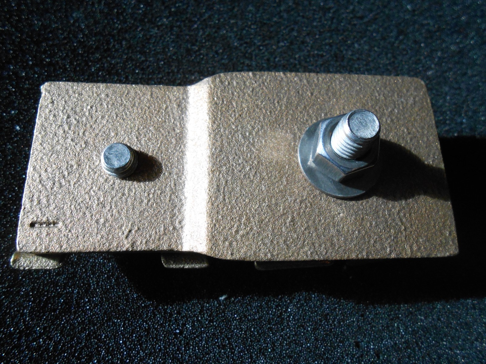 Hanger Lighting Protection HLP U Bolt 50H2 Grounding Clamps for sale ...