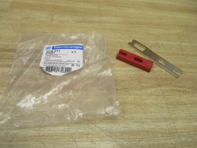 Telemecanique XCS Z11 Operating Key XCSZ11 074602 (Pack of 3 ...