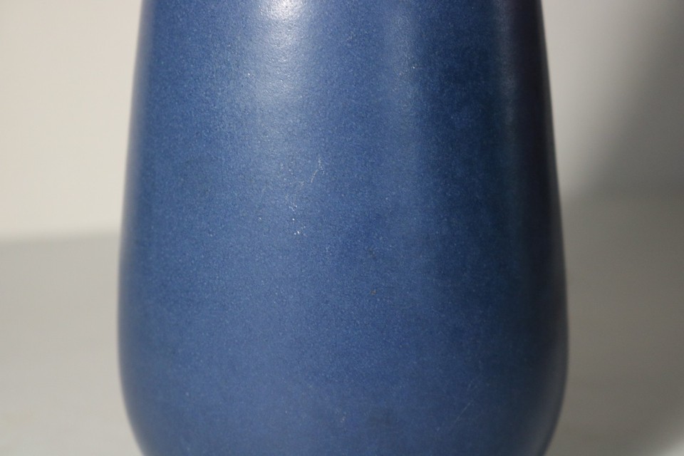 ANTIQUE LARGE 8.3" MARBLEHEAD ART POTTERY VASE MATTE BLUE 'AS IS' COND ...