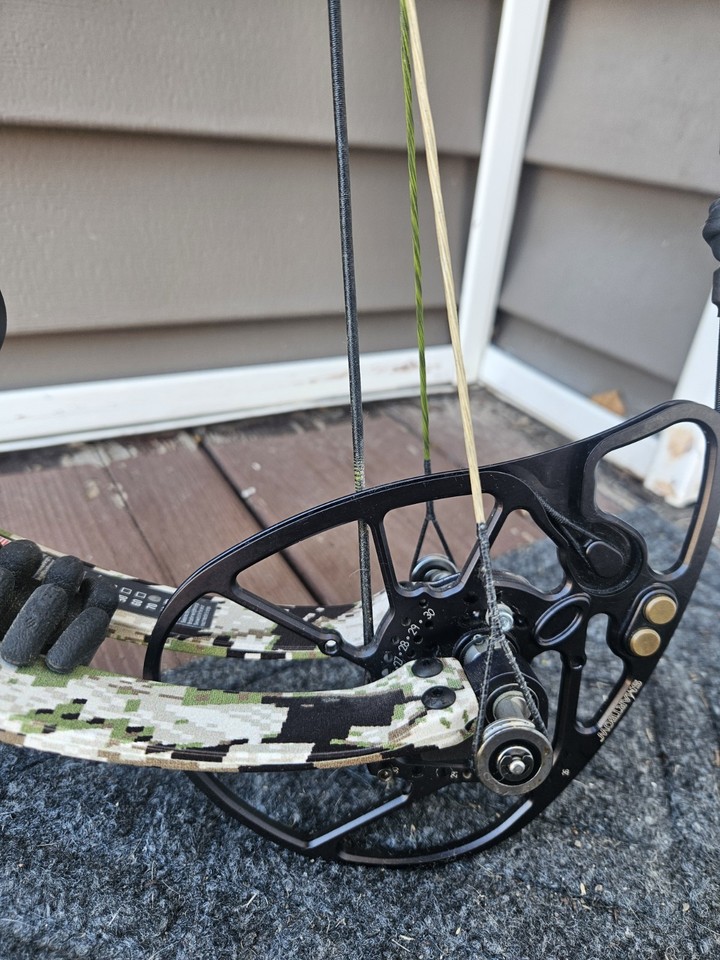 Bowtech REALM SR6 Rh 70# SUBALPINE | eBay