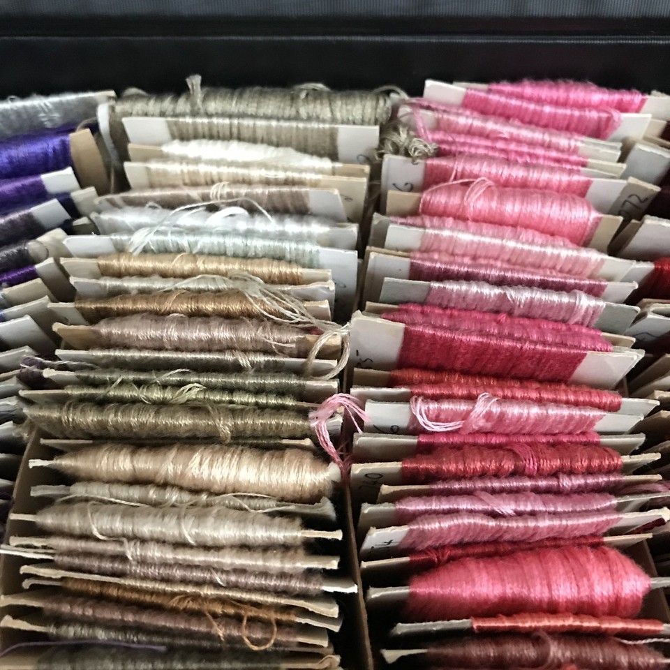 Huge Embroidery Thread Bundle 580+ Cards Skeins in Storage Case DMC ...