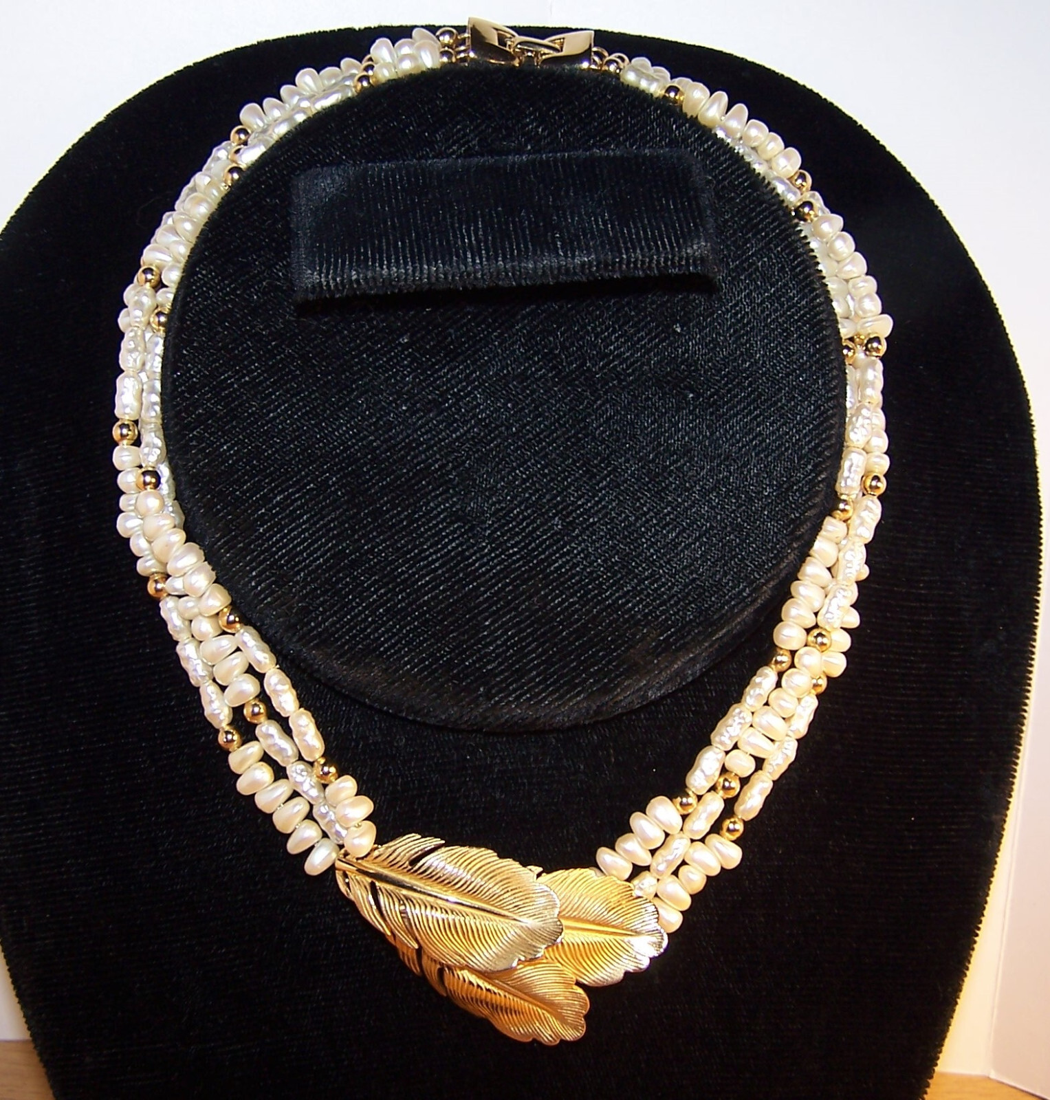 Lovely Vintage Napier Faux Pearl Gold Tone Strand Lea… - Gem