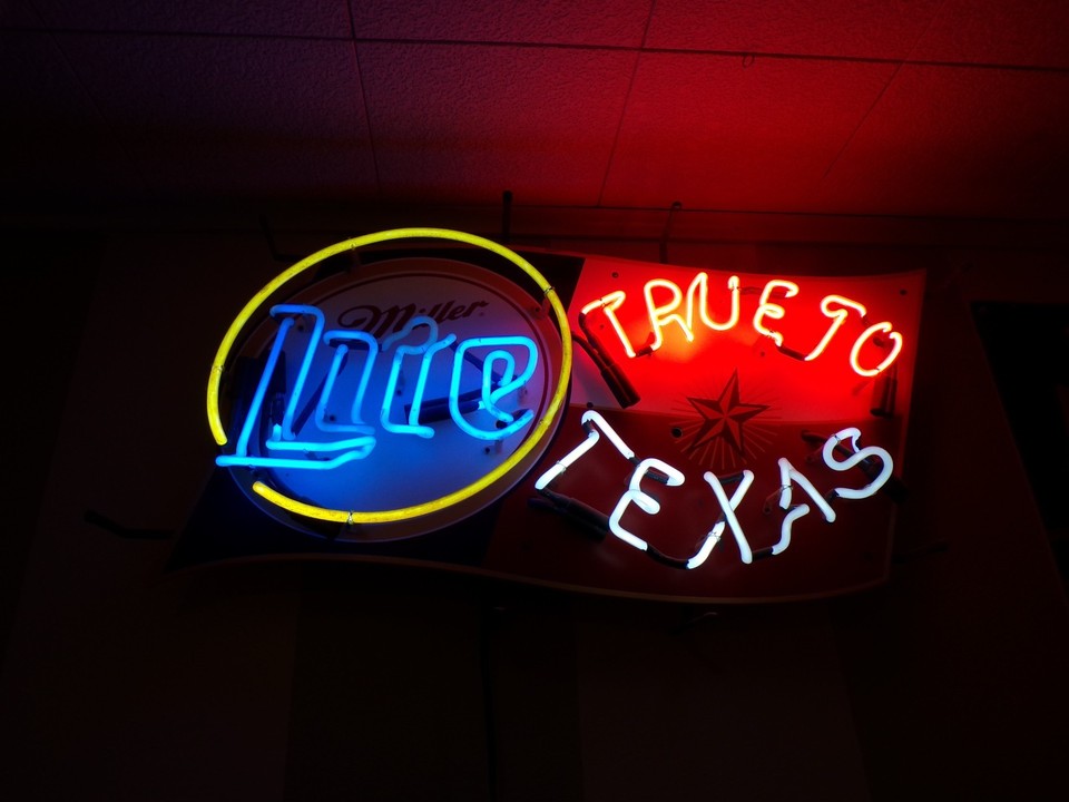 Authentic Miller Lite "True to Texas" Neon sign! Working real glass ...