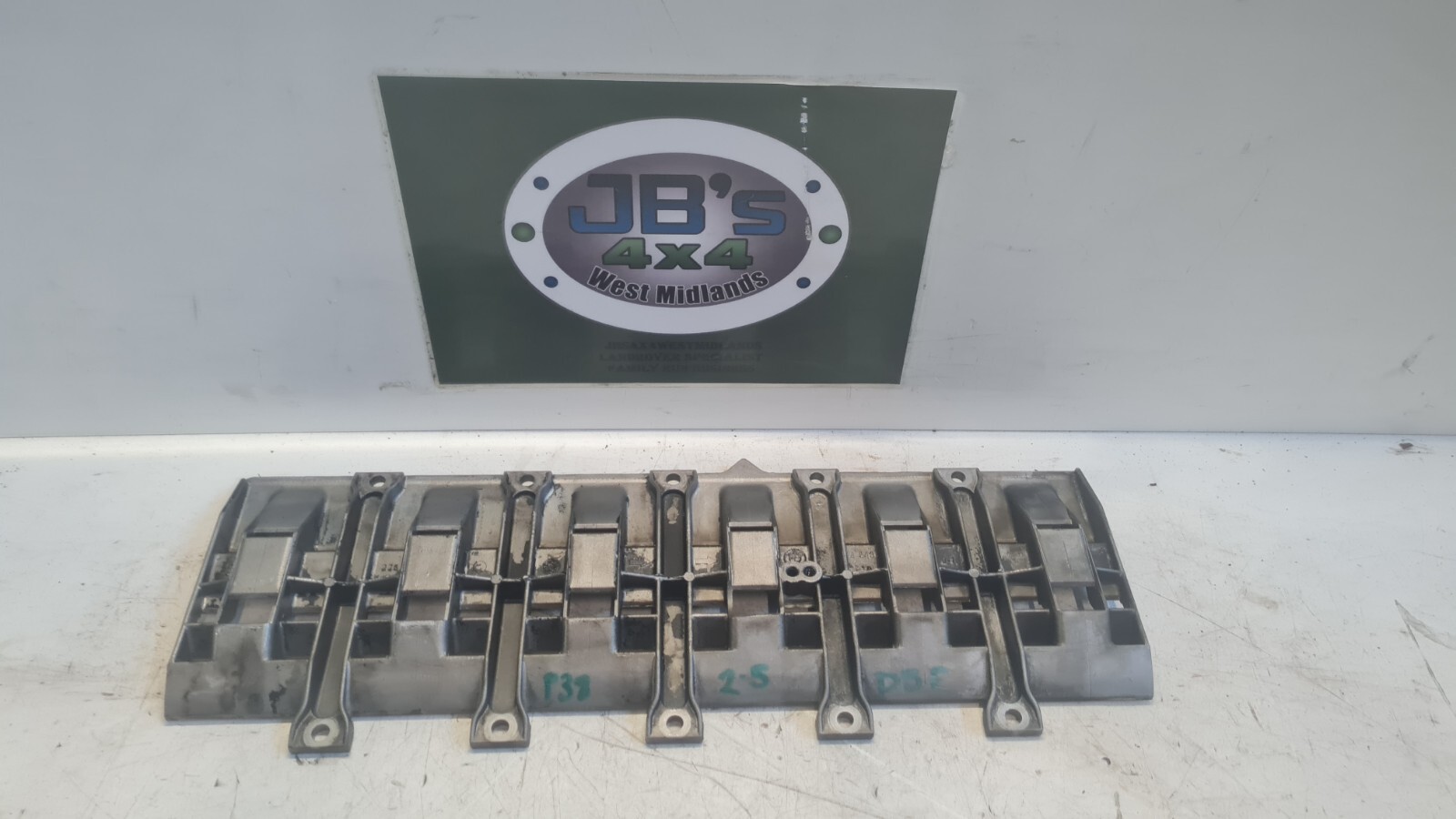 RANGE ROVER P38 2.5 DIESEL DSE ENGINE OIL PLATE 2243270 | eBay