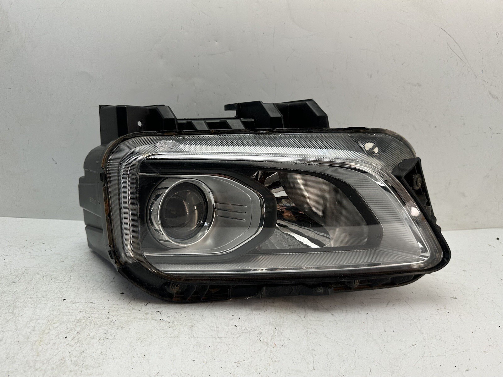 OEM 2018 - 2021 Hyundai Kona Halogen Right Passenger Side Headlight ...