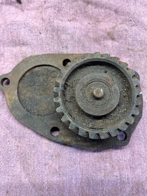 1932-1948 Ford flathead oil pump drive gear cover 59A 239 engine block ...