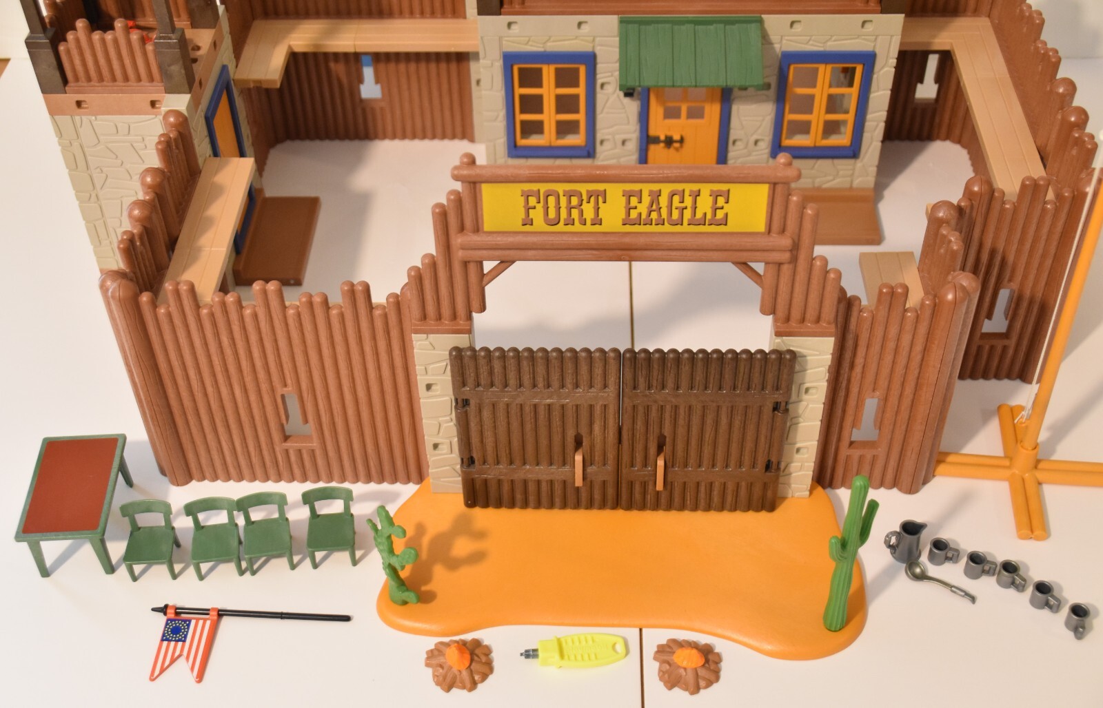 Playmobil 3023 Western Fort Eagle Western Cowboys Cavalry Indians ...