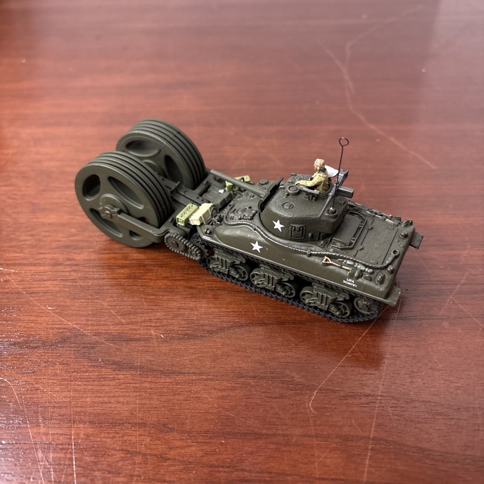 Forces of Valor -Unimax - M41A Sherman Mine Sweeper Tank 1:72 Scale ...