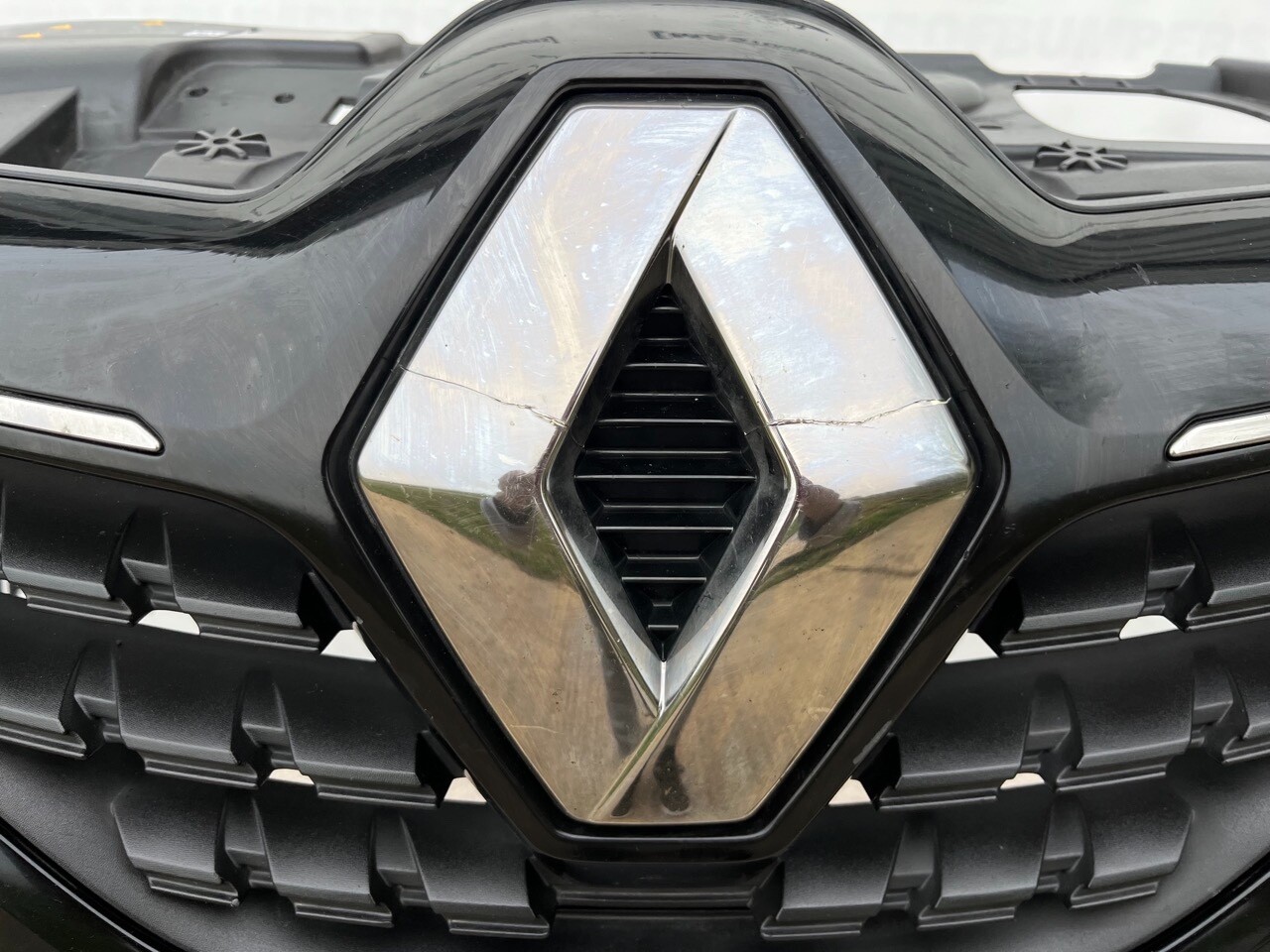 RENAULT CLIO RS LINE MK5 2019-ON FRONT BUMPER GENUINE [R565] | eBay UK