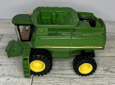 Antique & Vintage Implements - John Deere Combine