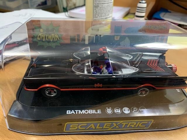 Scalextric C4175 Batmobile - 1966 TV Series 1/32 Slot Car *DPR* lights ...