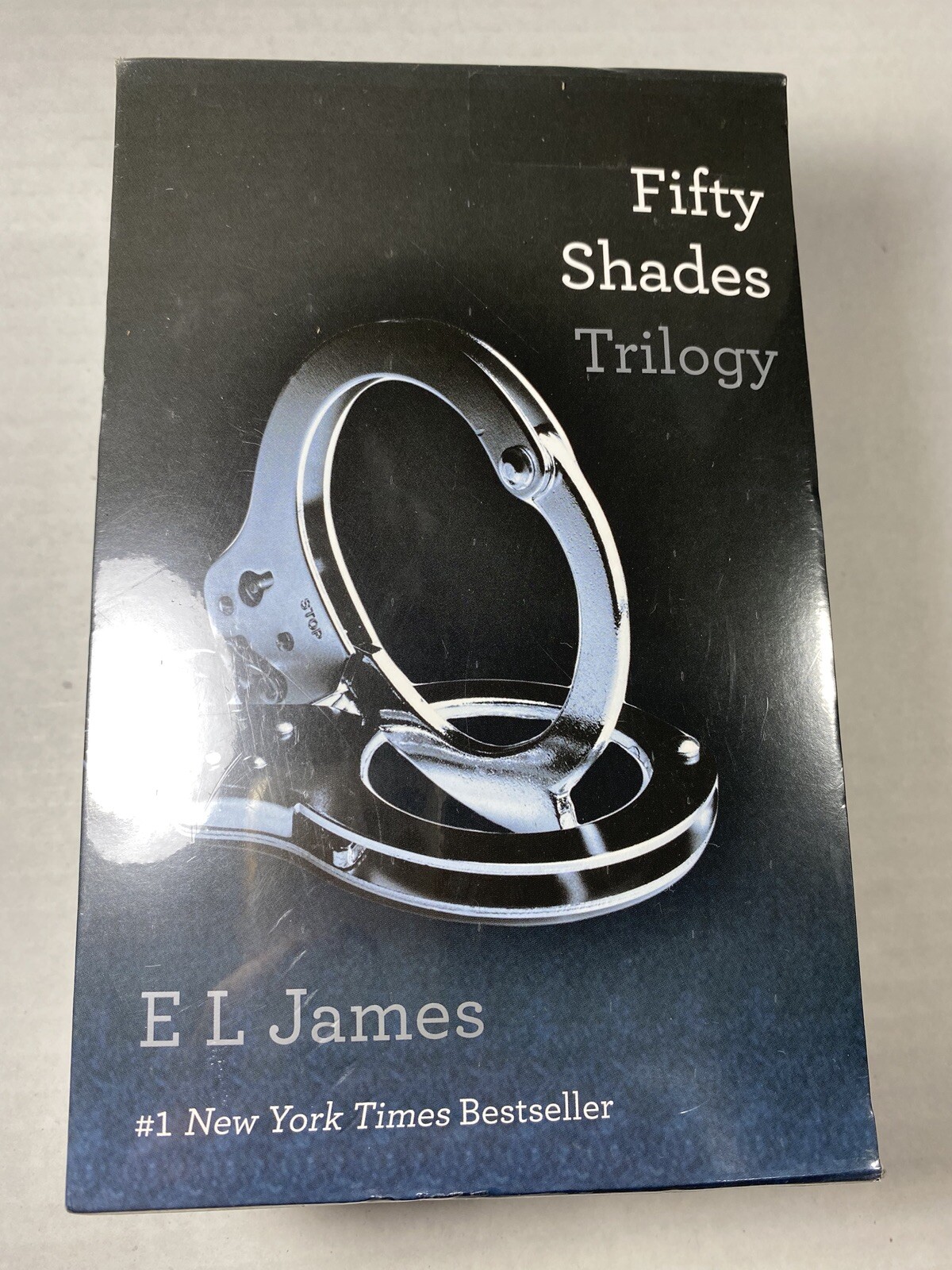 Fifty Shades Trilogy Set : Fifty Shades of Grey, Fifty Shades Darker ...