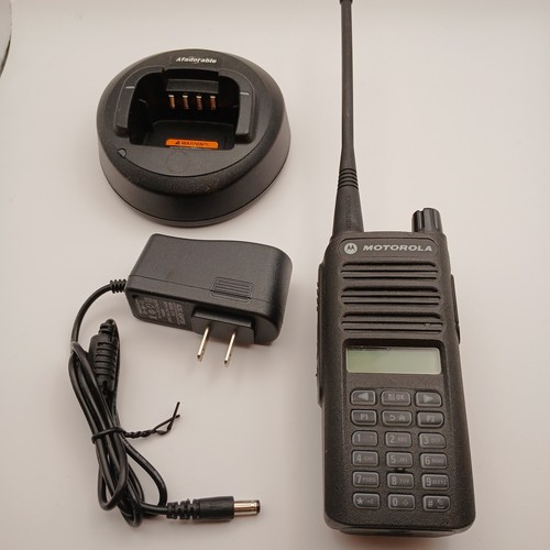 Motorola CP100d Portable Two-Way Radio Full Keypad and Display UHF READ ...