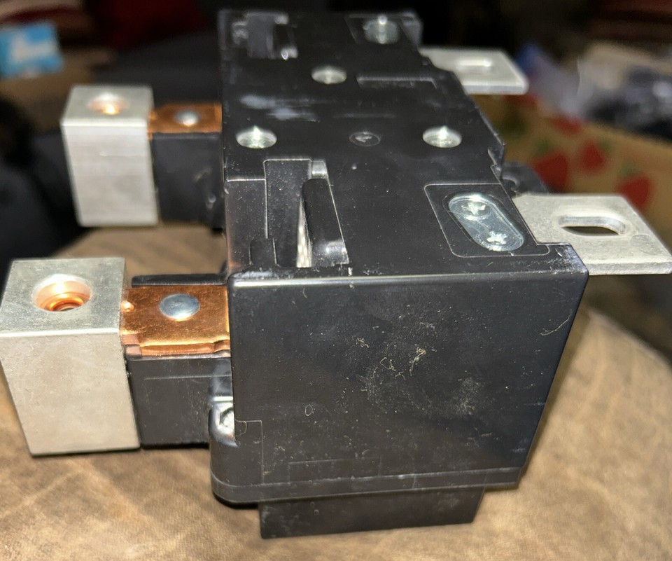 Square D QOM2200VH 2 Pole 200 Amp Circuit Breaker | eBay