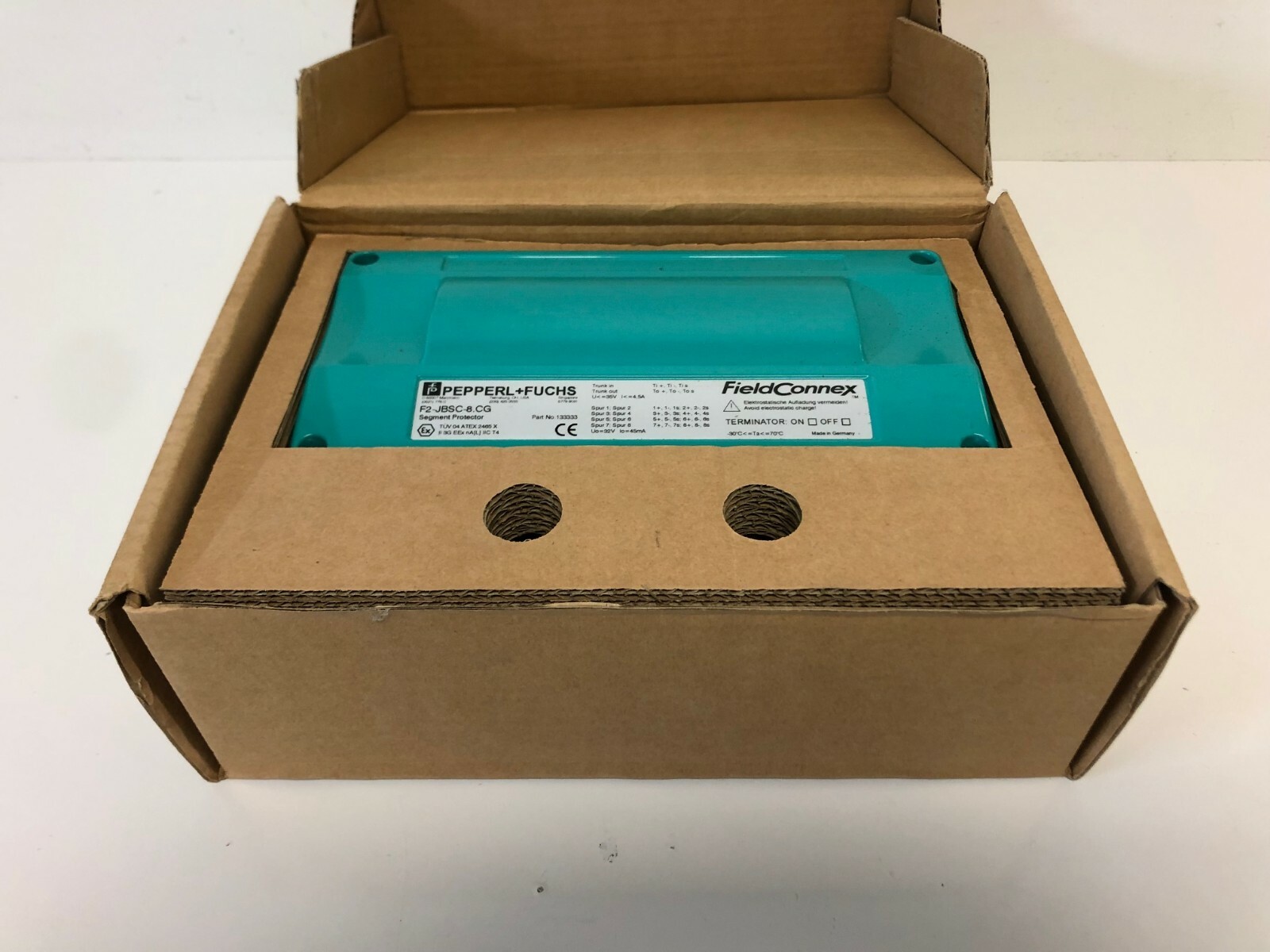 NEW IN BOX! PEPPERL & FUCHS FIELDBUS SEGMENT PROTECTOR F2-JBSC-8.CG ...