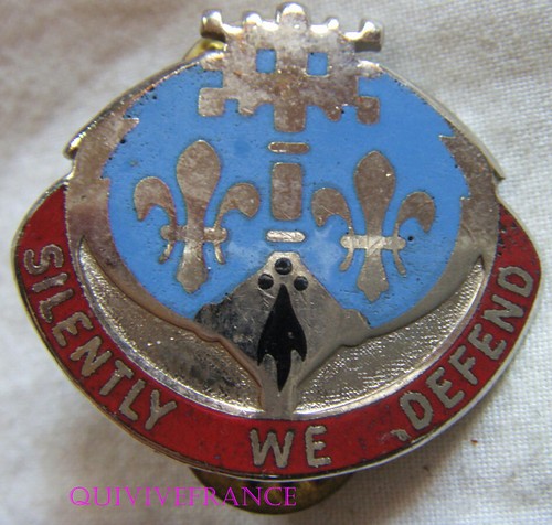 IN17495 - INSIGNE CREST BADGE Army 204th Military Intelligence ...