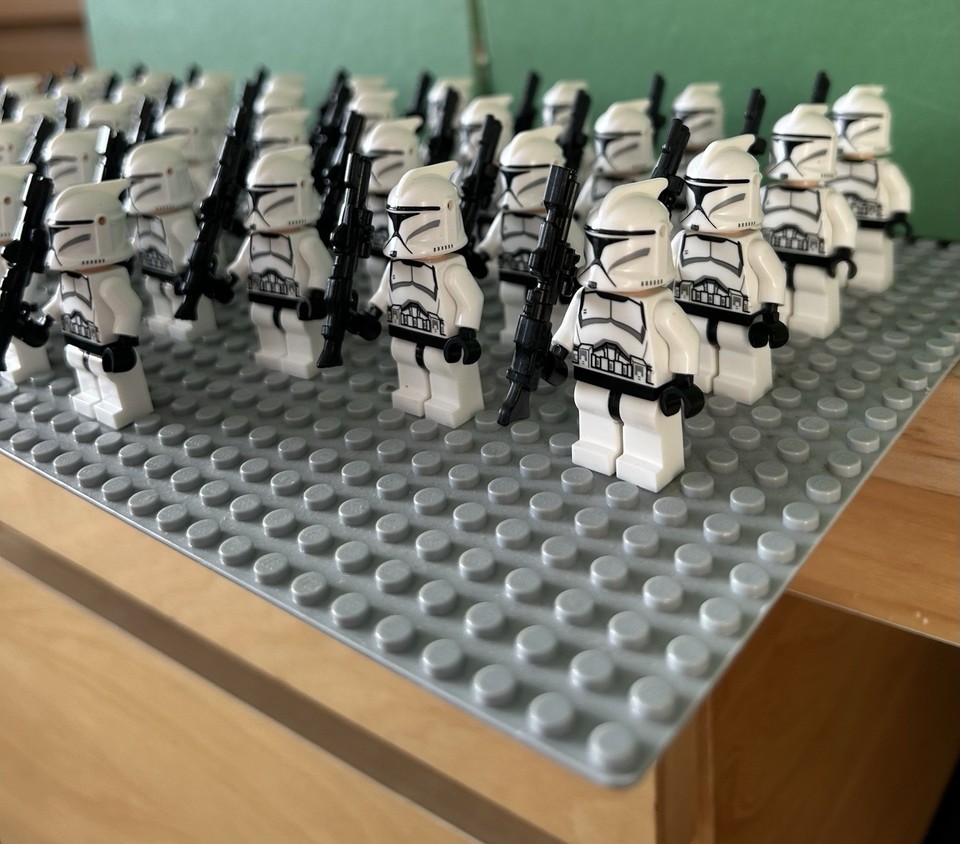 Custom Lego Star Wars Phase 1 Clone Trooper Army With Custom Blasters ...