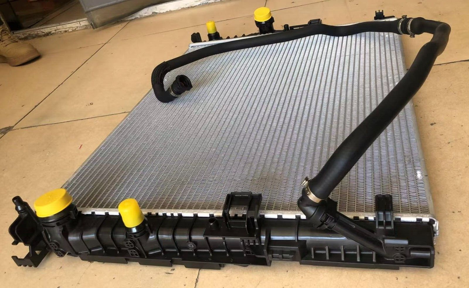 17118743663 For BMW G12 G30 G32 530i 540i 740i 640i GT xDrive radiator ...