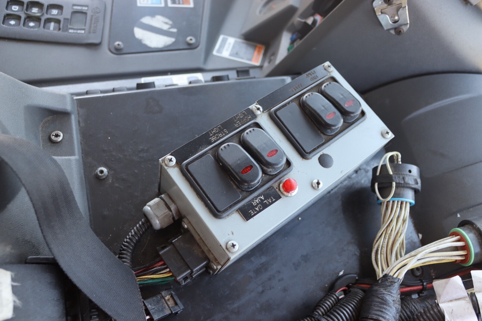 2009 MACK GARBAGE TRUCK MRU600 W/New Way 25 YD NEW WAY-King Cobra rear ...