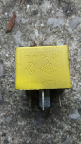 RENAULT SCENIC MK2 YELLOW RELAY 7700844253 | eBay UK