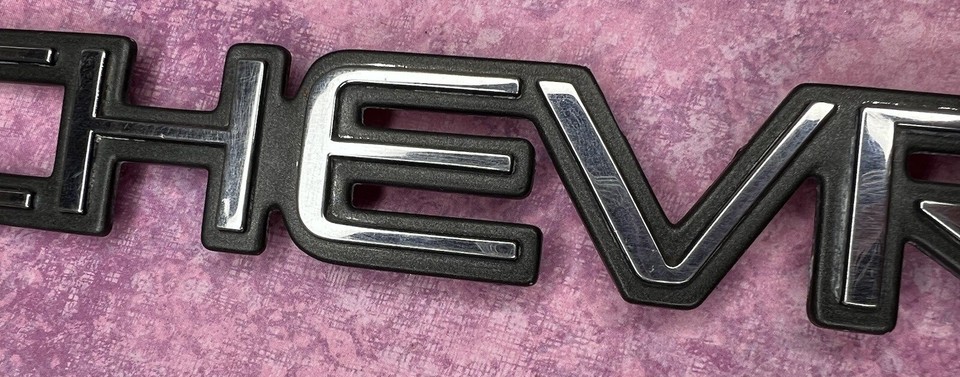 92-07 Chevy CHEVROLET Rear Script Emblem Logo Suburban Tahoe Astro OEM ...