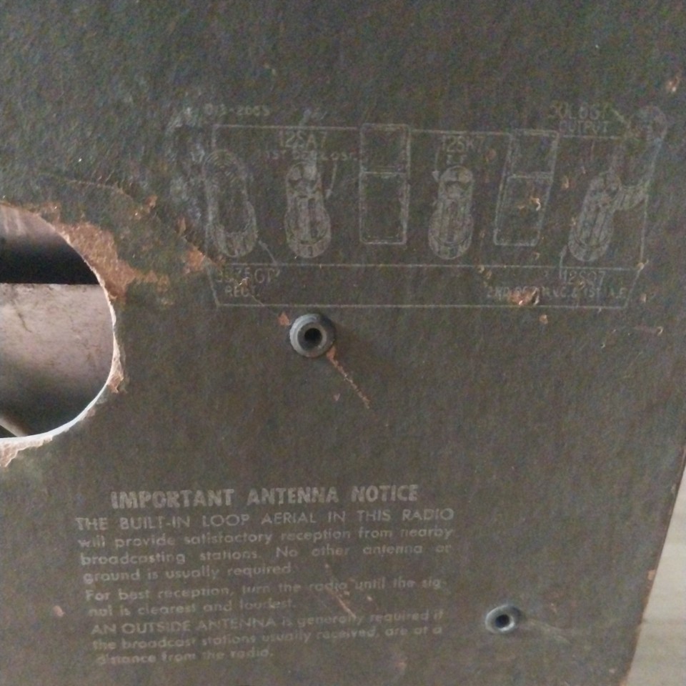 Vintage 1946 Wards Airline Wooden Electric Tube Radio -64WG-1801 Works ...